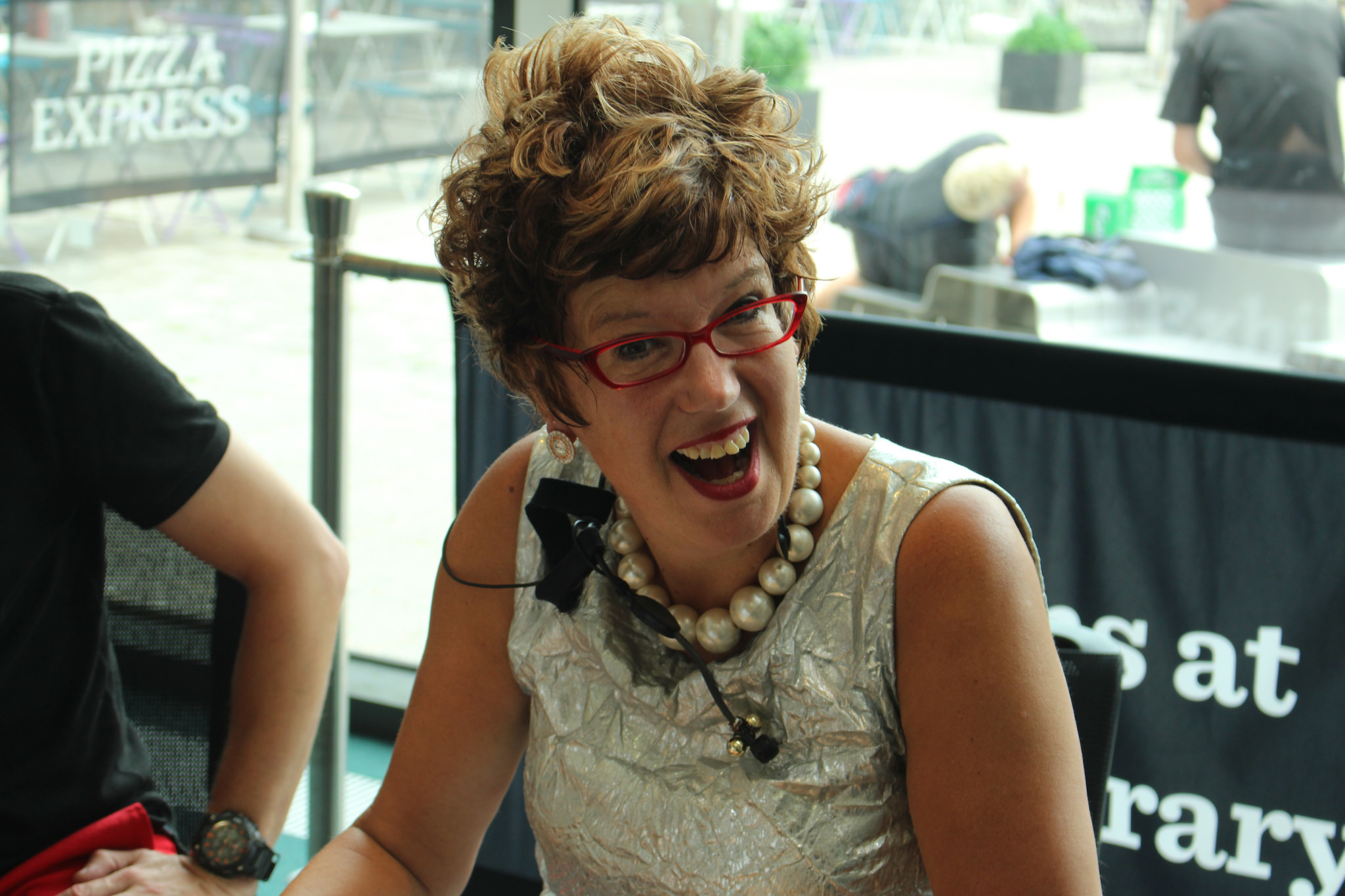 The Crumble Lady – Live at Dulwich Library – Lorraine Bowen's Website